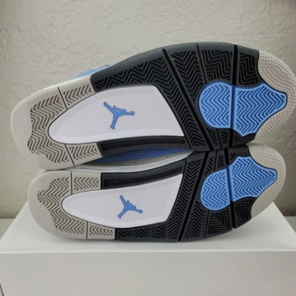 Shoes | Retro Nike Air Jordan University Blue4s | Poshmark